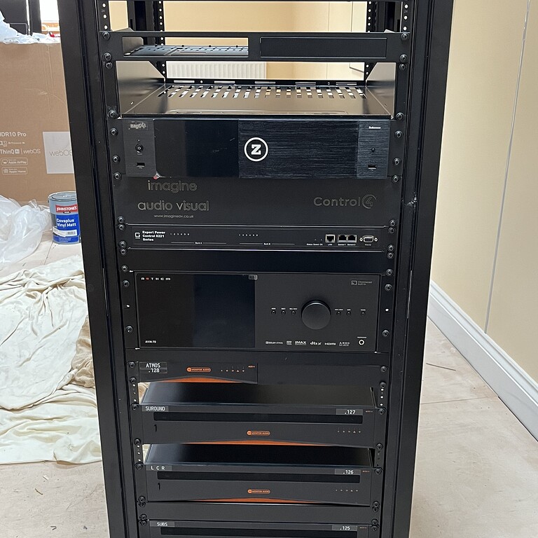 Trying out a 24 port switch for the first time - Stories - Alta Labs